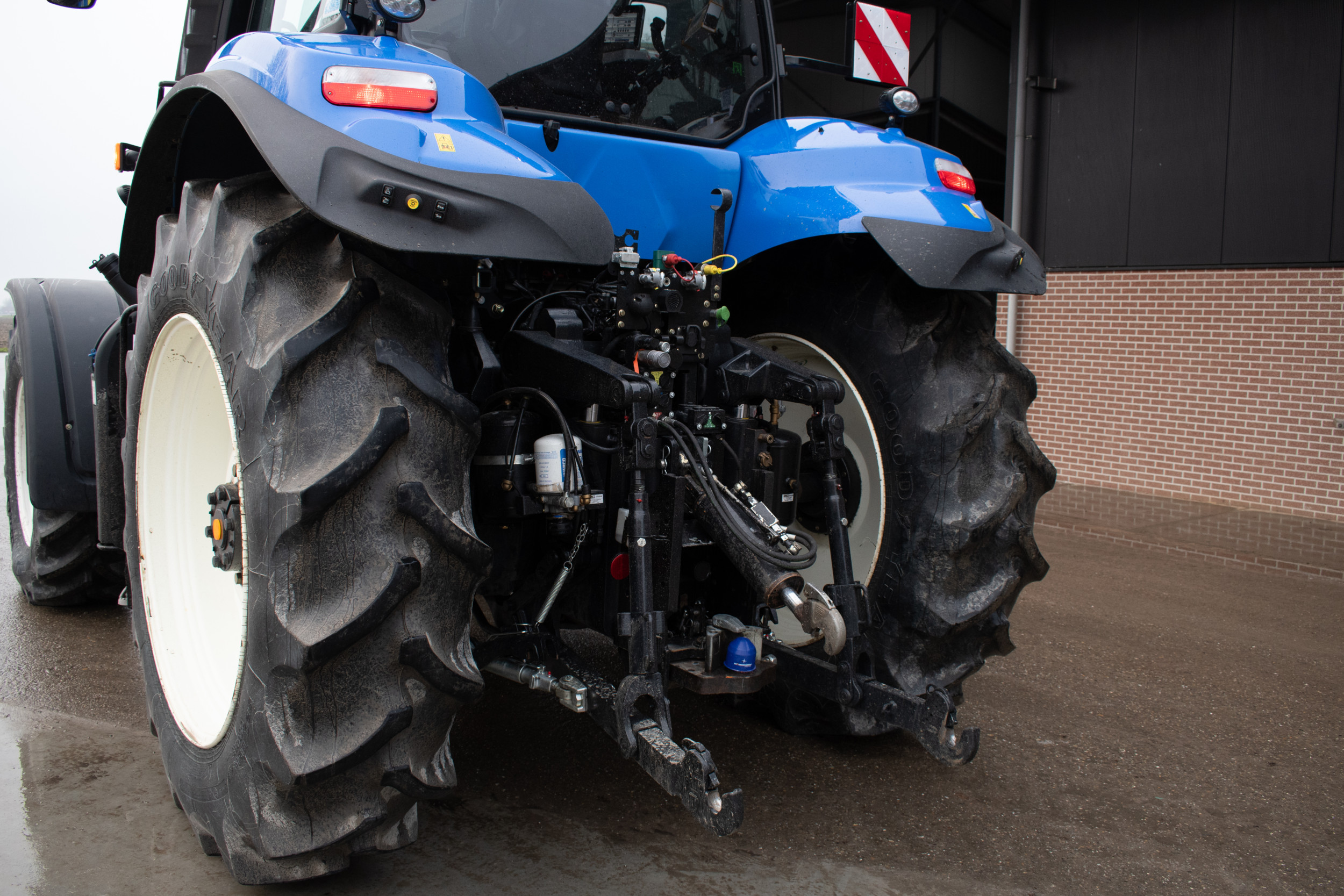Versleten banden, wat nu? - Boerderij