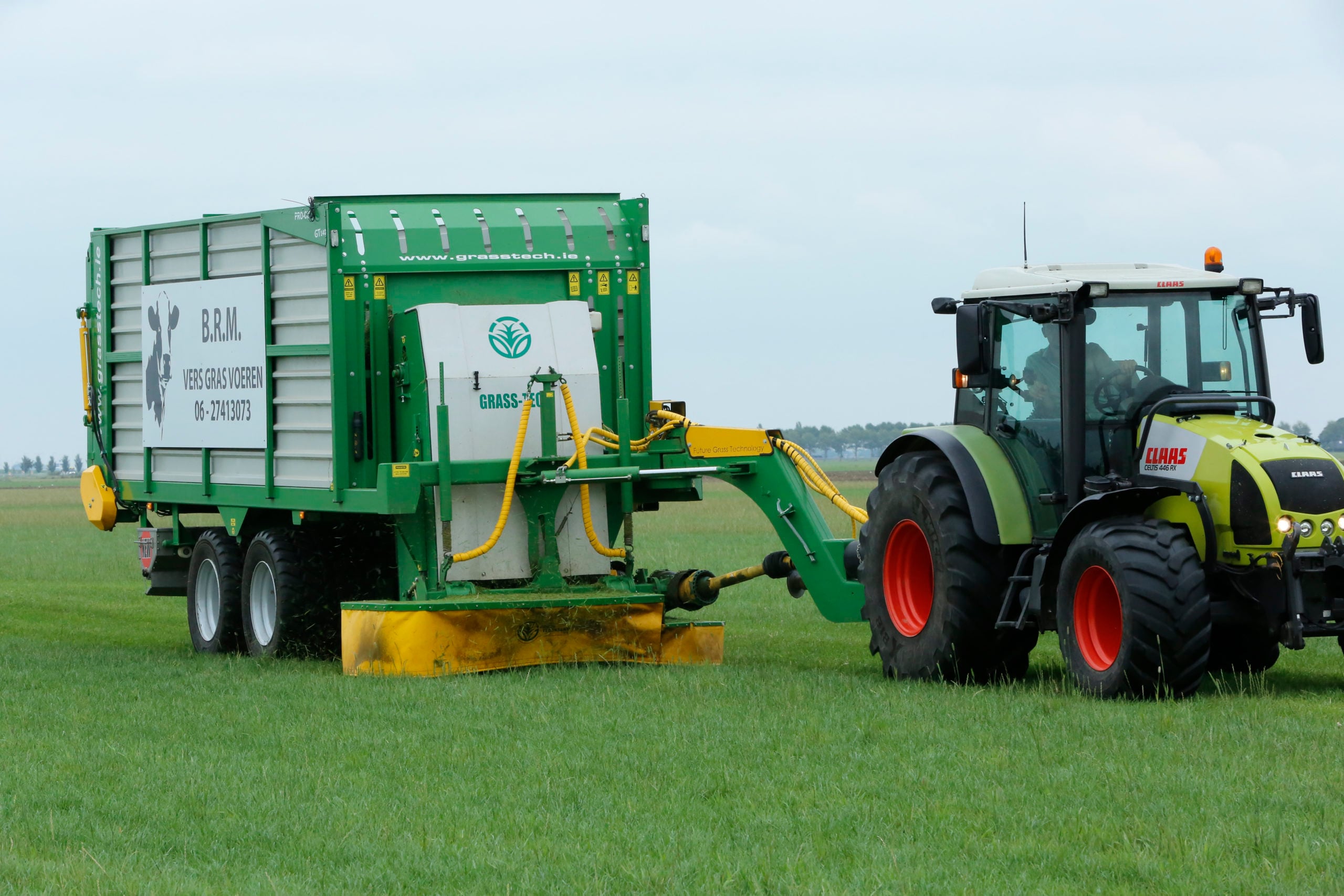 Eenvoudig vers gras voeren met de Grass Tech Grazer GT140 - Boerderij